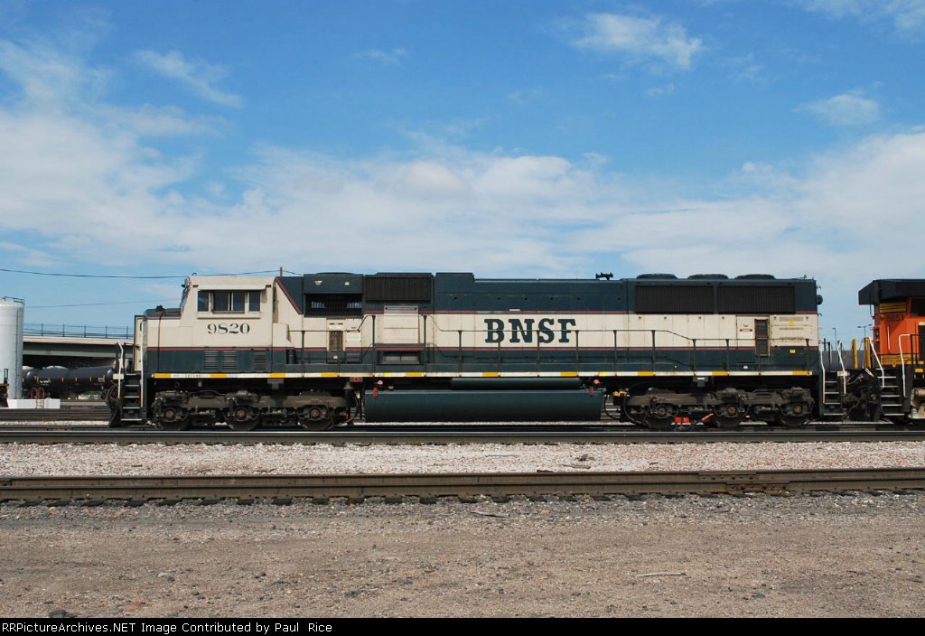 BNSF 9820